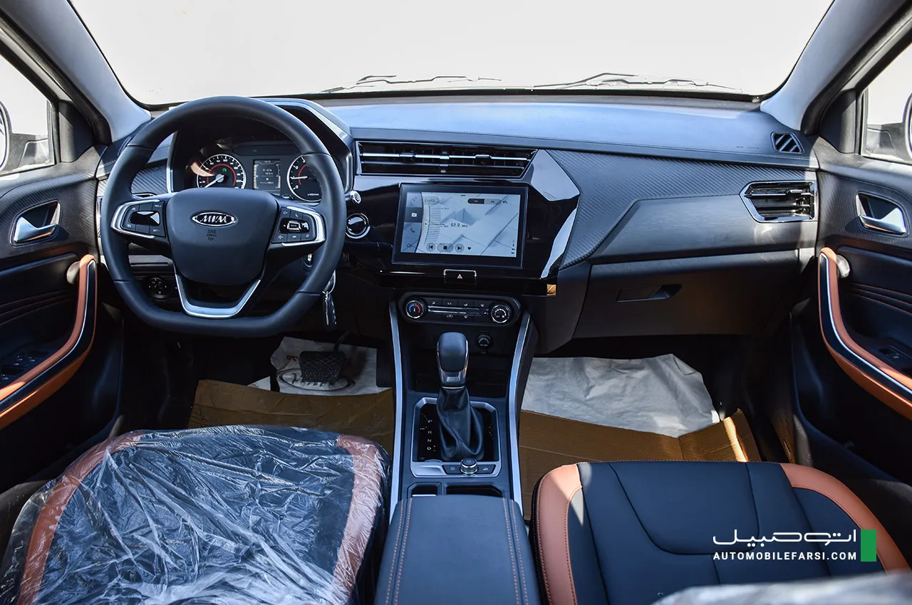 تست و بررسی ام‌وی‌ام X22 پرو در پیست آزادی